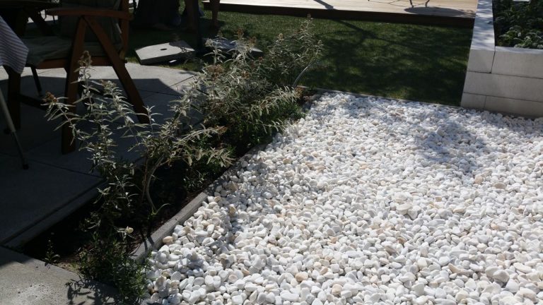 10 formas de usar grava en el jardín